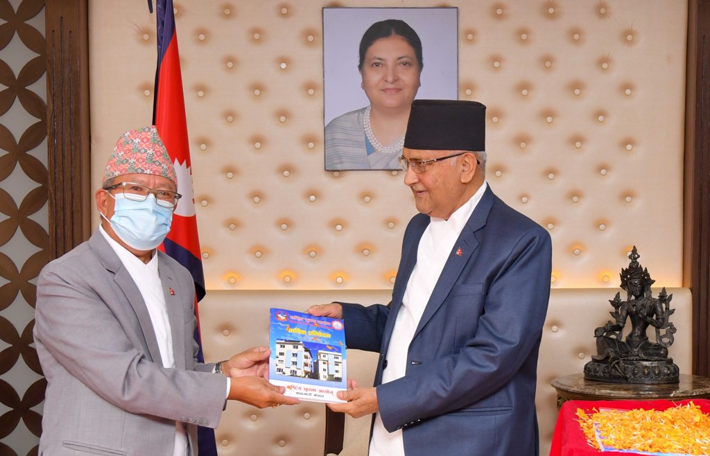 प्रधानमन्त्रीसमक्ष राष्ट्रिय सूचना आयोगको वार्षिक प्रतिवेदन पेश « Yo Bela