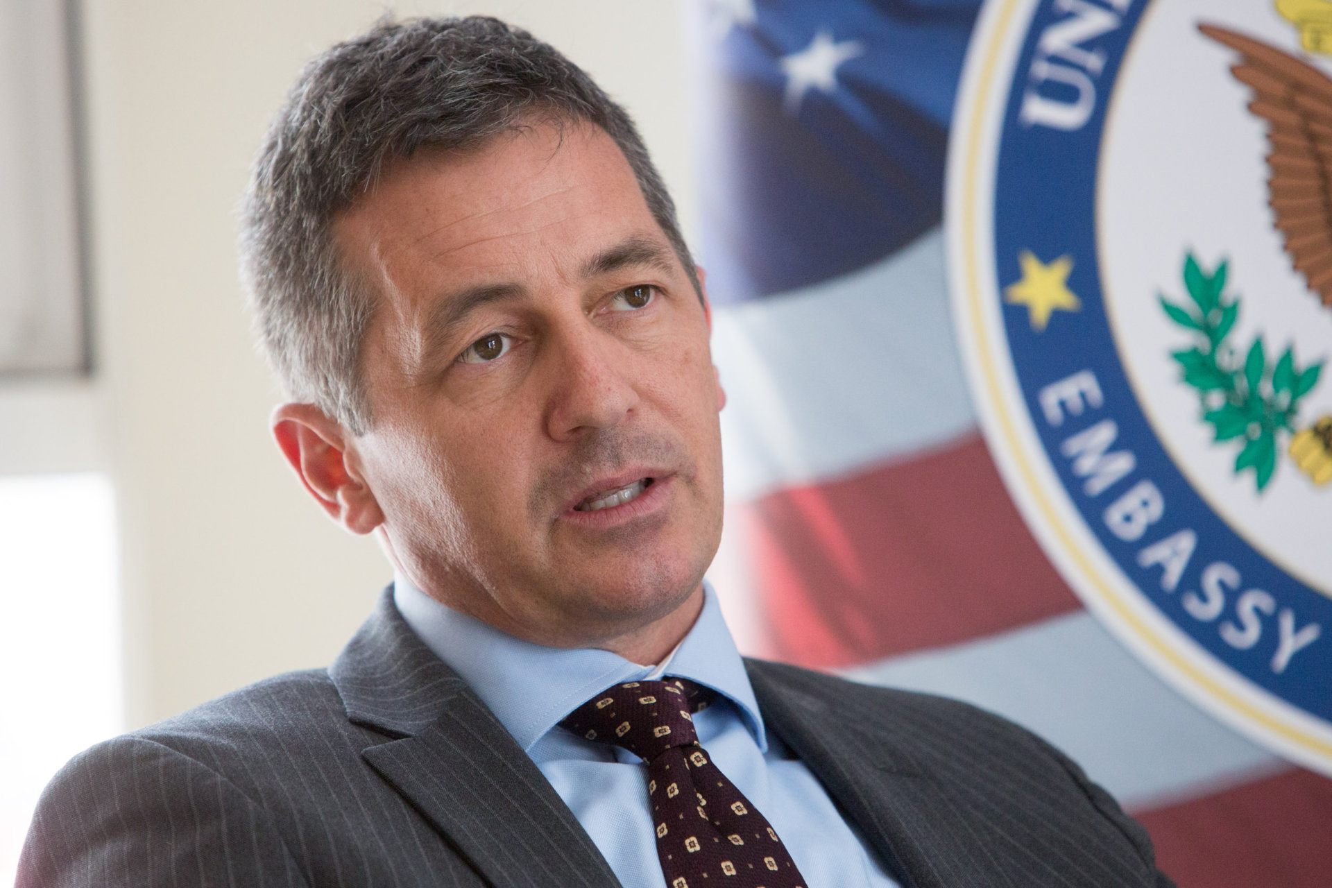 अमेरिकी राजदूतले नेपाली भाषामै दिनुभयो कोरोनाबाट जोगिने उपाय « Yo Bela