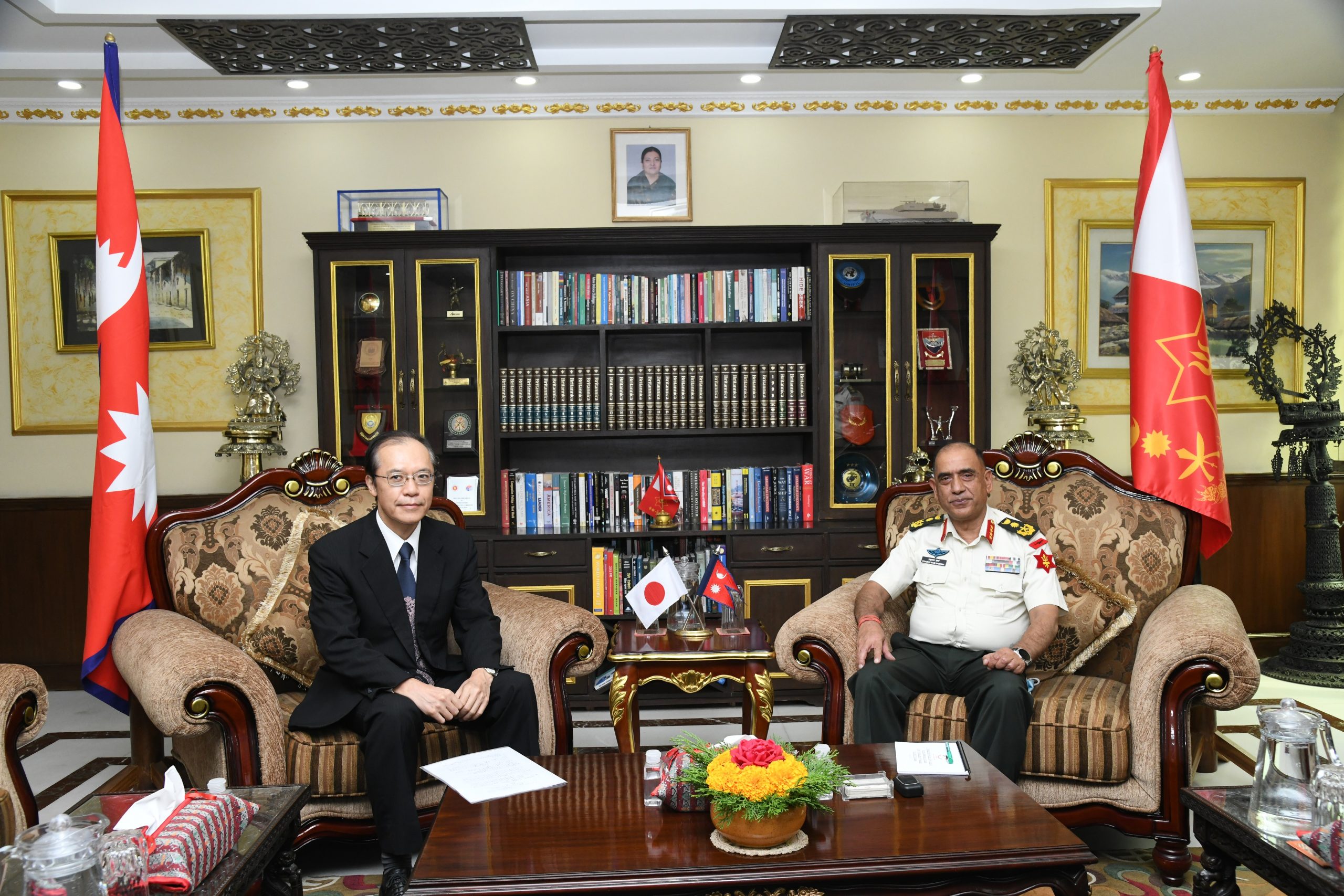 प्रधानसेनापतिसँग जापानी राजदूतको शिष्टाचार भेट « Yo Bela