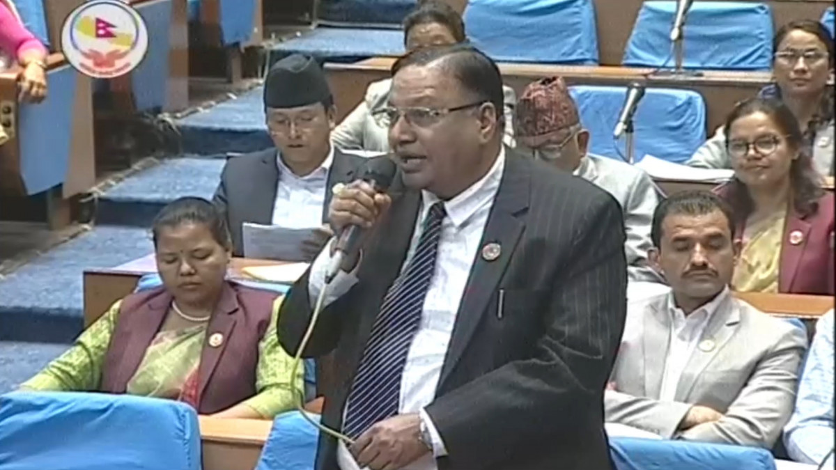 सरकारले विद्यालय कर्मचारीहरुको माग तत्काल सम्बोधन गर्नु पर्छः देवेन्द्र ...