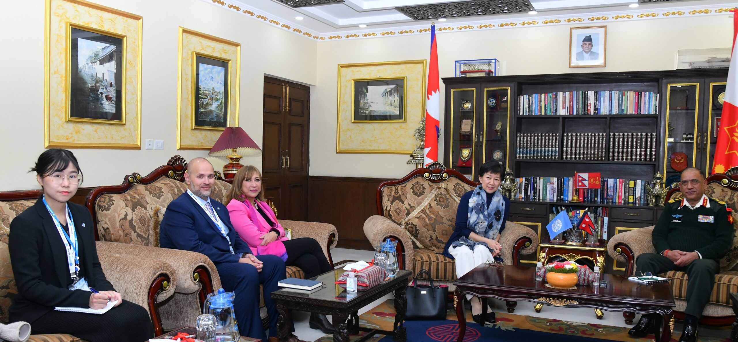 प्रधानसेनापति र उपमहासचिवबीच भेटवार्ता « Yo Bela