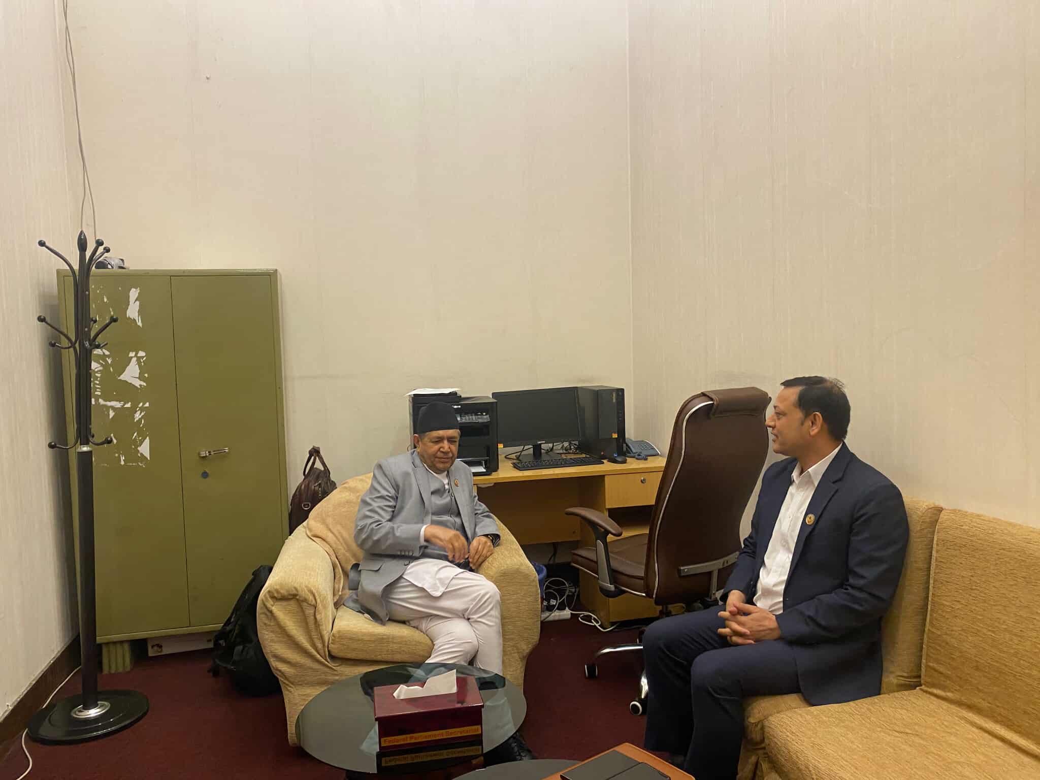 सभामुख घिमिरे र रास्वपा कार्यवाहक सभापति अर्यालबीच के भयो कुराकानी ...